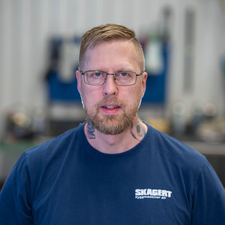 Kontakt - Skagert Byggmaskiner