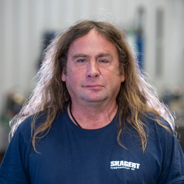 Kontakt - Skagert Byggmaskiner